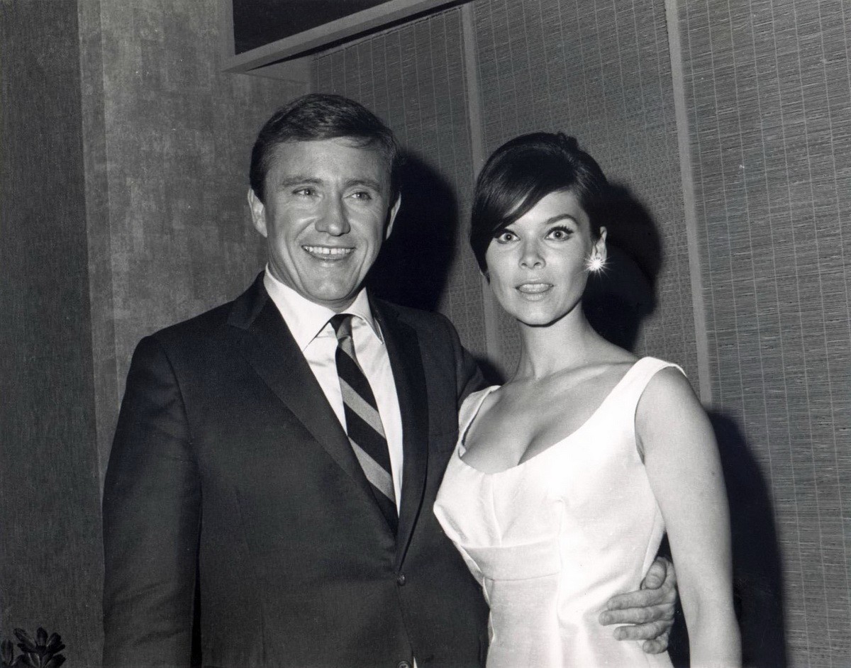 YvonneCraig.com