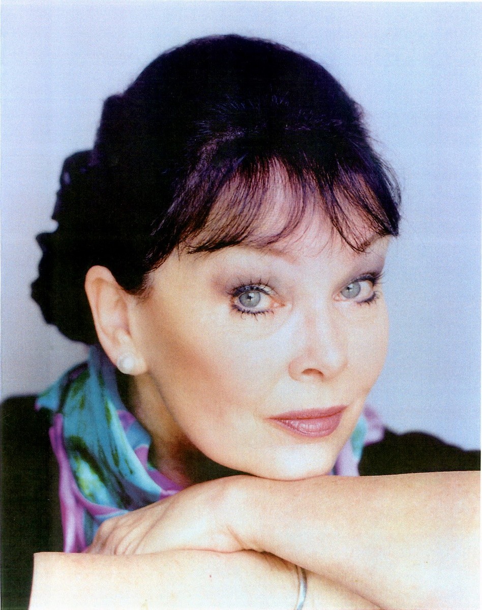 YvonneCraig.com